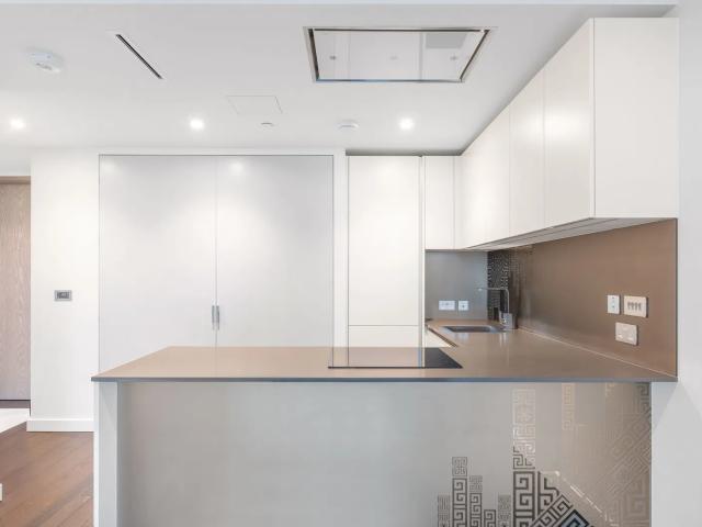 Apartment at Bondway, Greater London