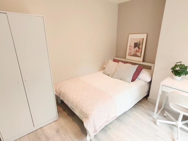 Apartment at Bonner Hill Road, Greater London