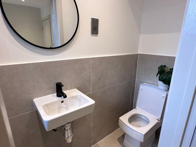 Apartment at Bonner Hill Road, Greater London