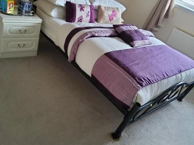 Room at Bonnington Walk, Bristol