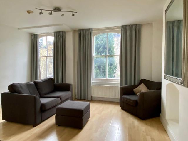 Apartment at Bonnington Square, Greater London