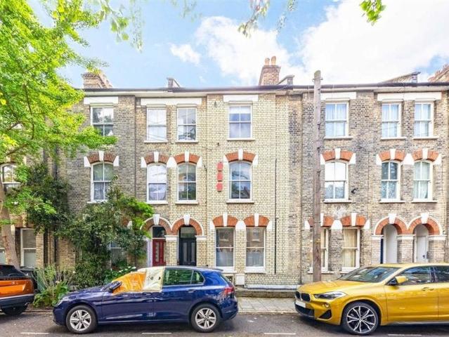 Apartment at Bonnington Square, Greater London