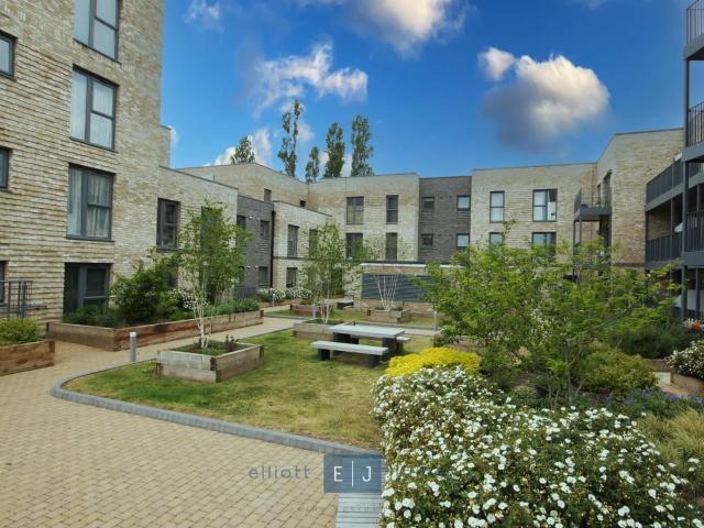 Apartment at Border's Lane, Epping Forest