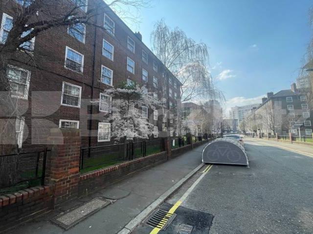 Apartment at Borough High Street, Greater London