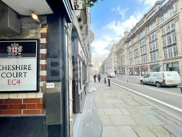 Apartment at Borough High Street, Greater London