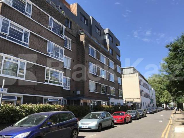 Apartment at Borough High Street, Greater London
