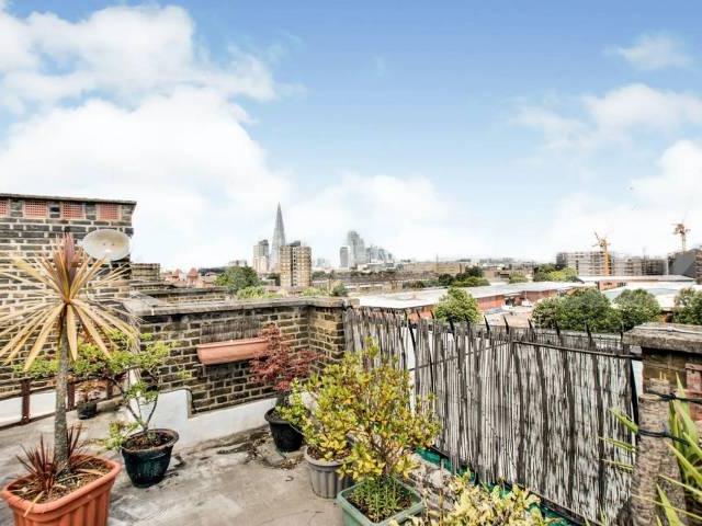 Apartment at Borough High Street, Greater London