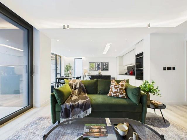 Apartment at Borough High Street, Greater London