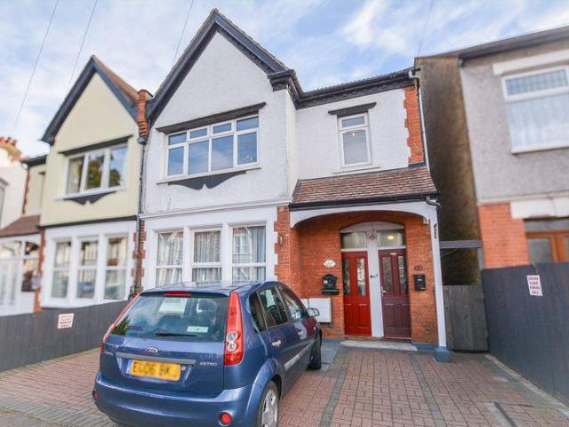 Apartment at Boscombe Road, Southend on Sea