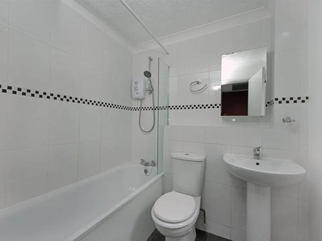 Apartment at Boston Manor Road, Greater London
