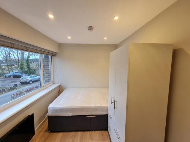 Apartment at Bath Road, Greater London