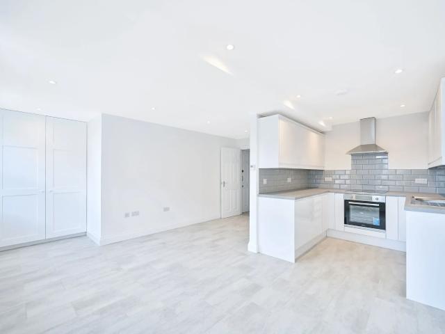 Apartment at Bath Road, Greater London