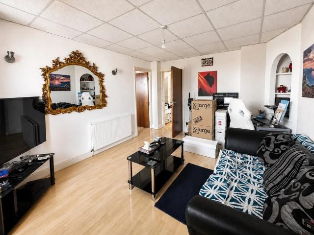 Apartment at Bath Road, Swindon