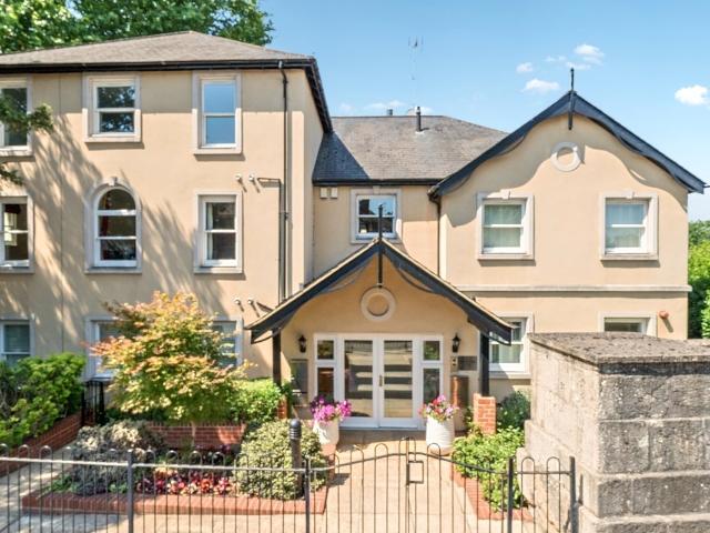 Apartment at Bath Road, Taplow