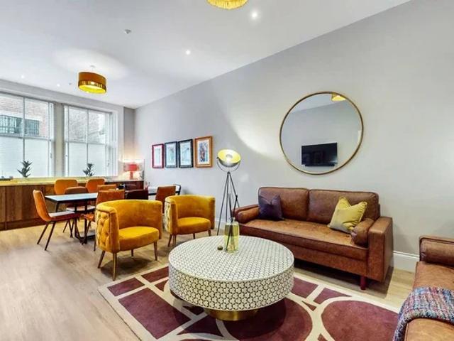 Apartment at Bath Street, Glasgow