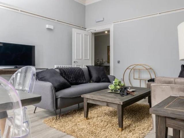 Apartment at Bath Street, Glasgow