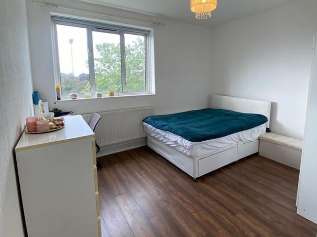 Apartment at Batman Close, Greater London