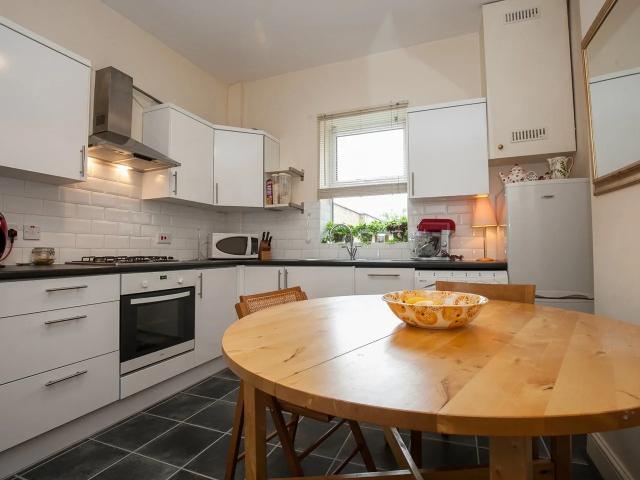 Apartment at Battersea Bridge Road, Greater London