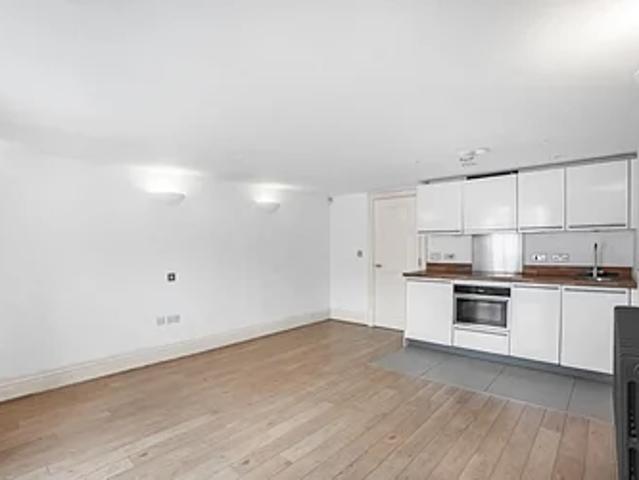 Apartment at Battersea Park Road, Greater London