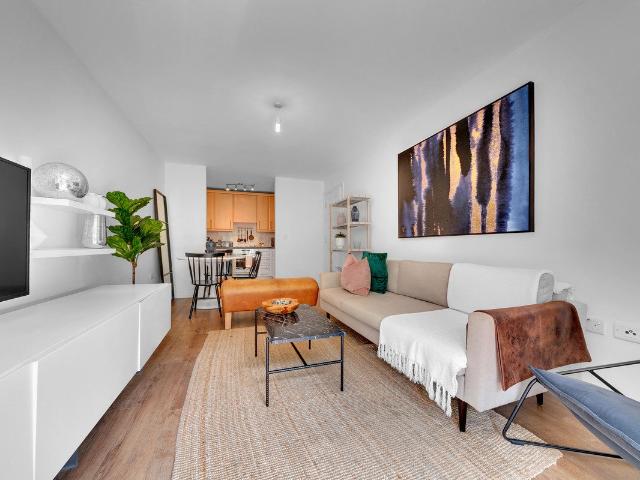 Apartment at Battersea Park Road, Greater London