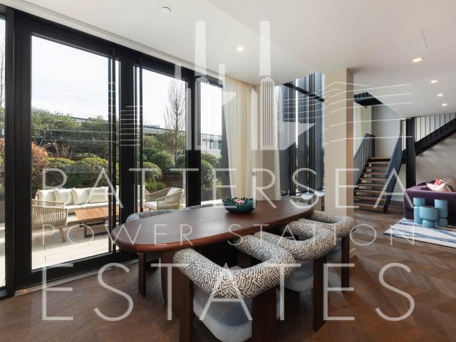 Apartment at Battersea Park Road, Greater London