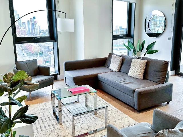 Apartment at Battersea Park Road, Greater London