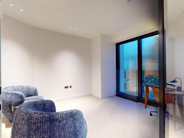 Apartment at Battersea Park Road, Greater London