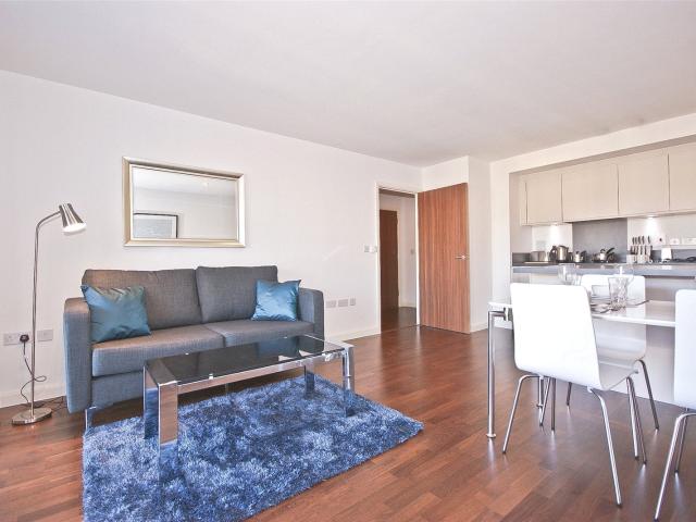 Apartment at Battersea Park Road, Greater London