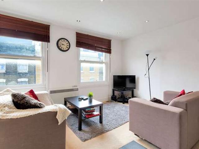 Apartment at Battersea Park Road, Greater London