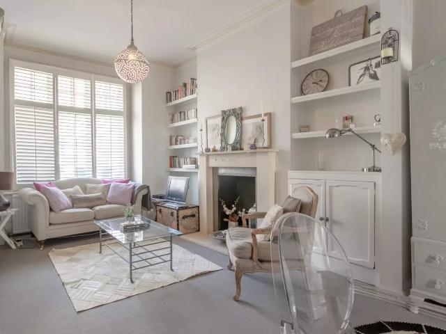 Apartment at Battersea Park Road, Greater London