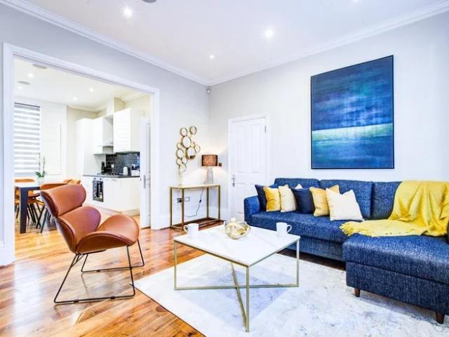 Apartment at Battersea Park Road, Greater London