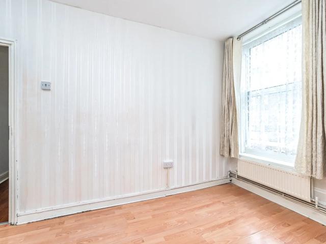 Apartment at Batty Street, Greater London