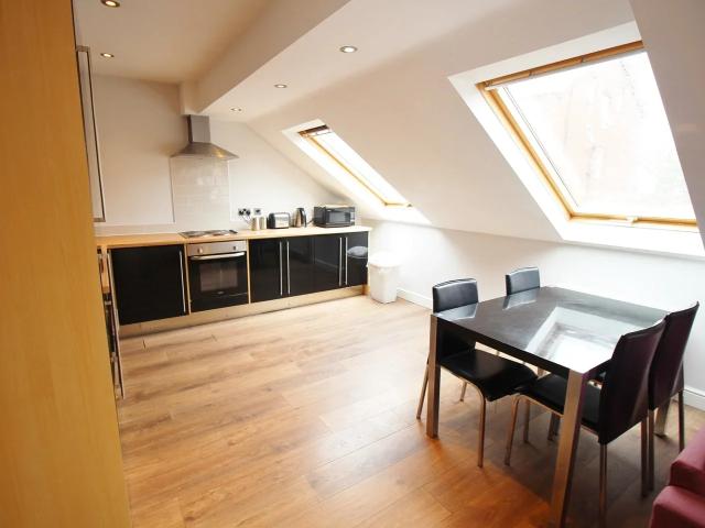 Apartment at Back Broomfield Crescent, Leeds