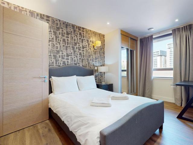 Apartment at Back Church Lane, Greater London