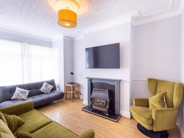 Apartment at Back Cross Flatts Mount, Leeds