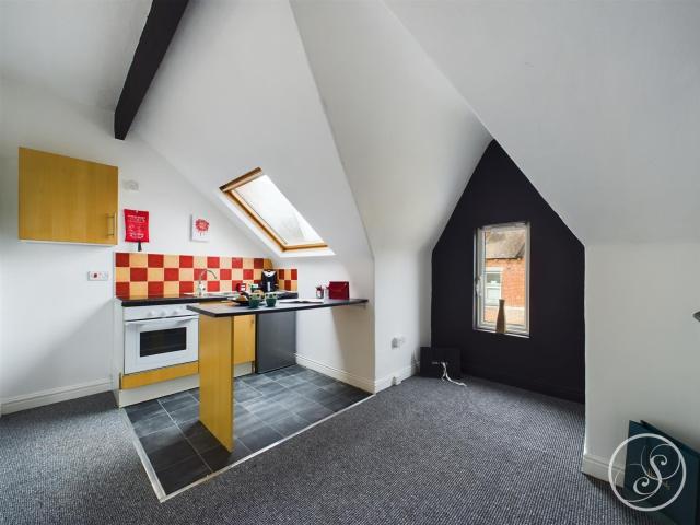 Apartment at Back Hillcrest View, Leeds