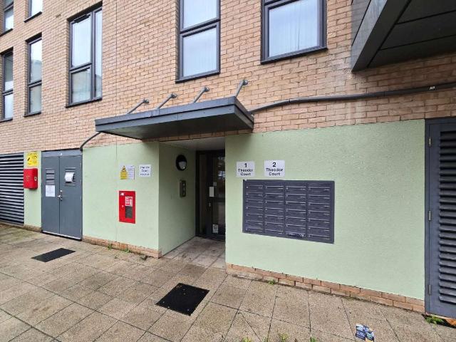 Apartment at Back Lane, Greater London