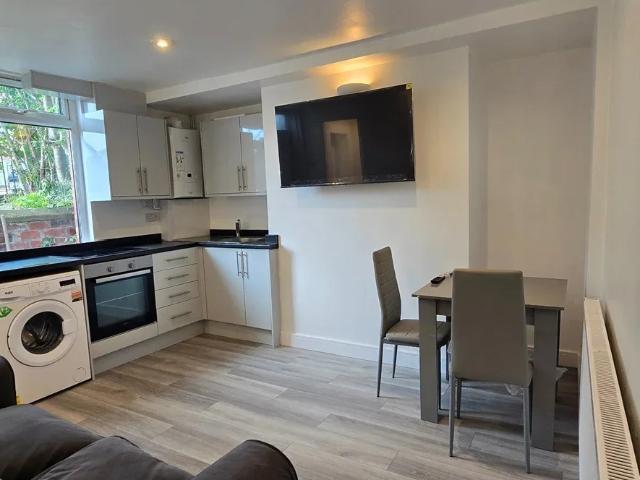 Apartment at Back Newport Place, Leeds