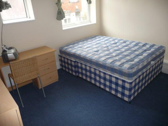 Apartment at Back Spring Grove Walk, Leeds