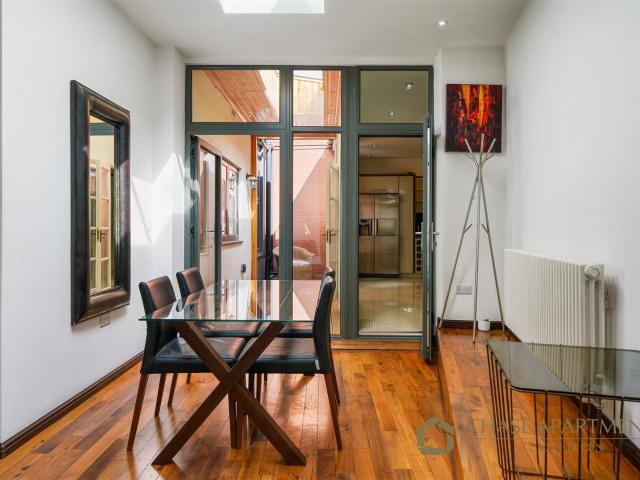Apartment at Bacon Grove, Greater London