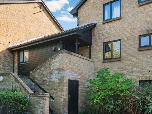 Apartment at Badger Close, Greater London