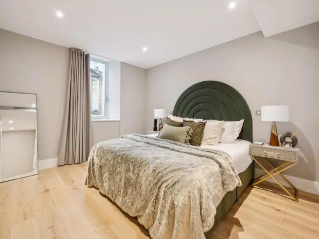 Apartment at Baker Street, City of Westminster