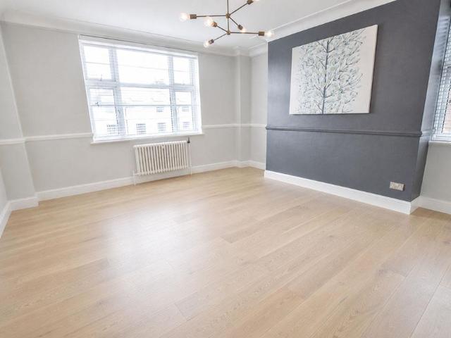 Apartment at Baker Street, City of Westminster