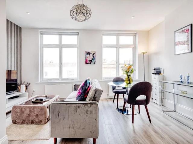Apartment at Bakers Passage, Greater London