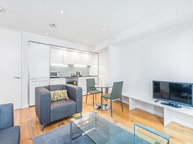 Apartment at Bakers Row, London
