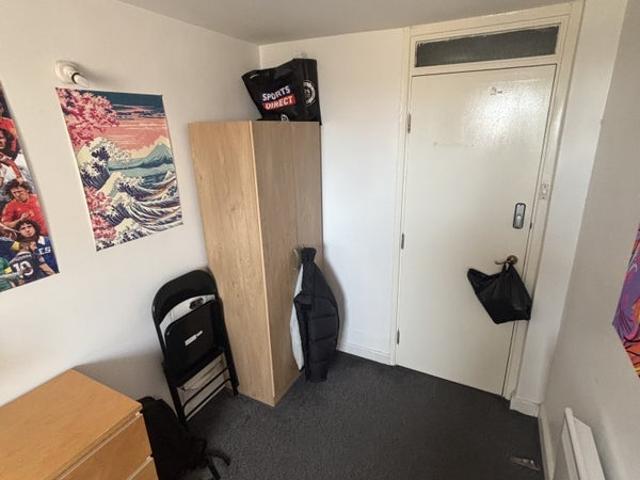 Apartment at Bakersfield, Greater London