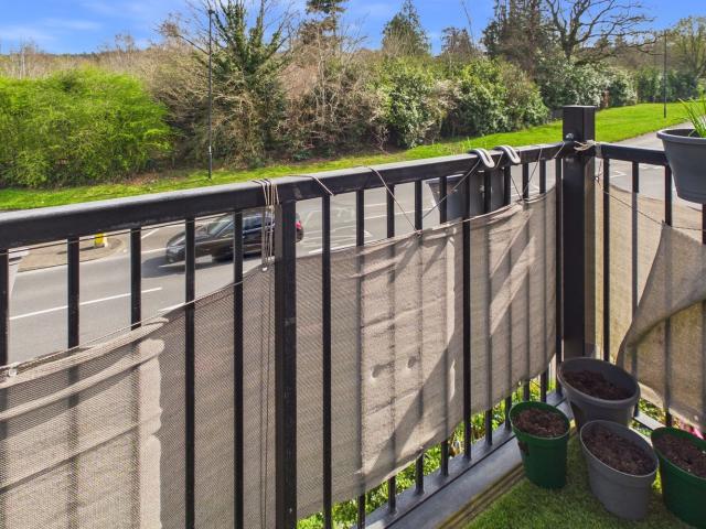 Apartment at Balcome Road Roundabout, Crawley