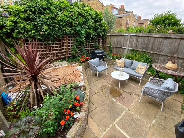 Apartment at Balfern Grove, Greater London