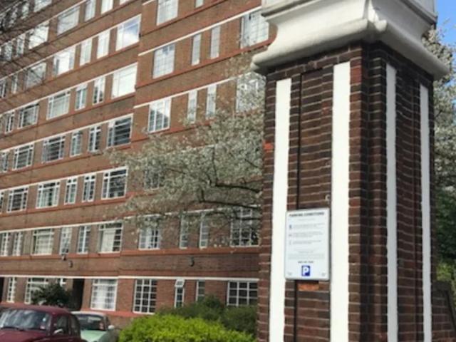Apartment at Balham High Road, Greater London