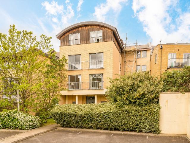 Apartment at Balham High Road, Greater London